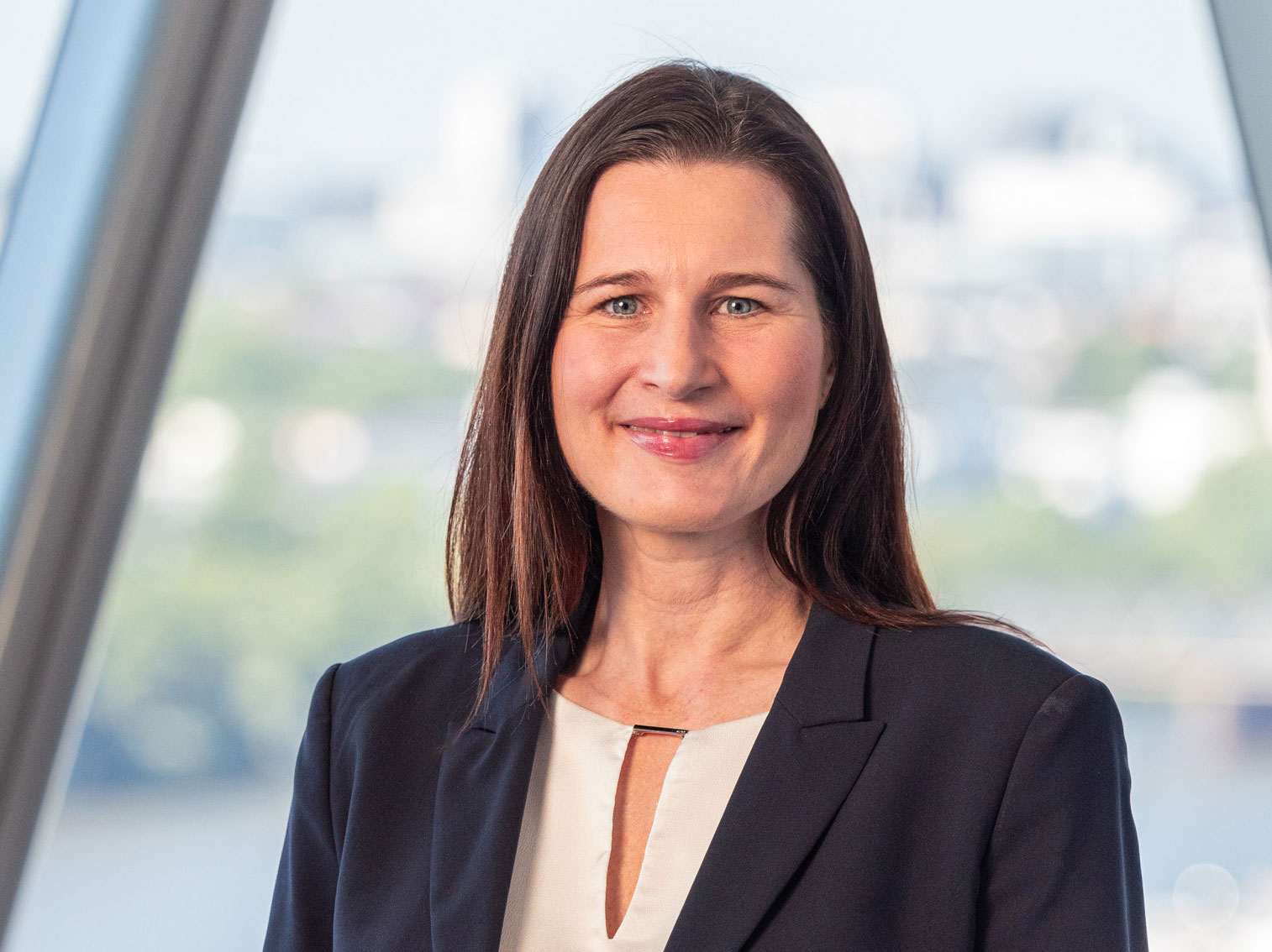 Jessica Becker — Advent International